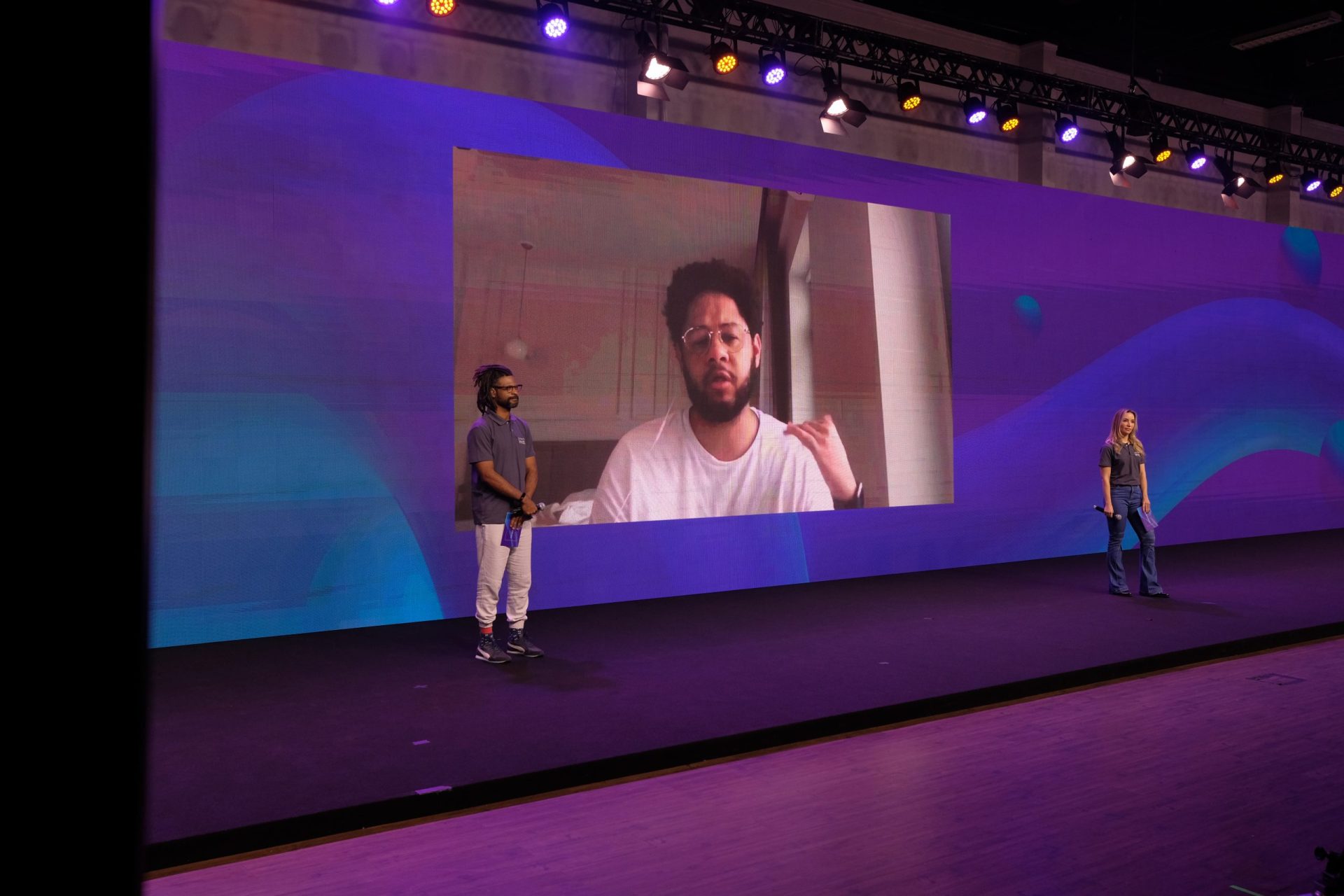 Emicida no Conecta Autos: saiba mais sobre diversidade nos negócios