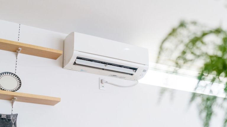 Qual a diferença entre ar-condicionado split e inverter?