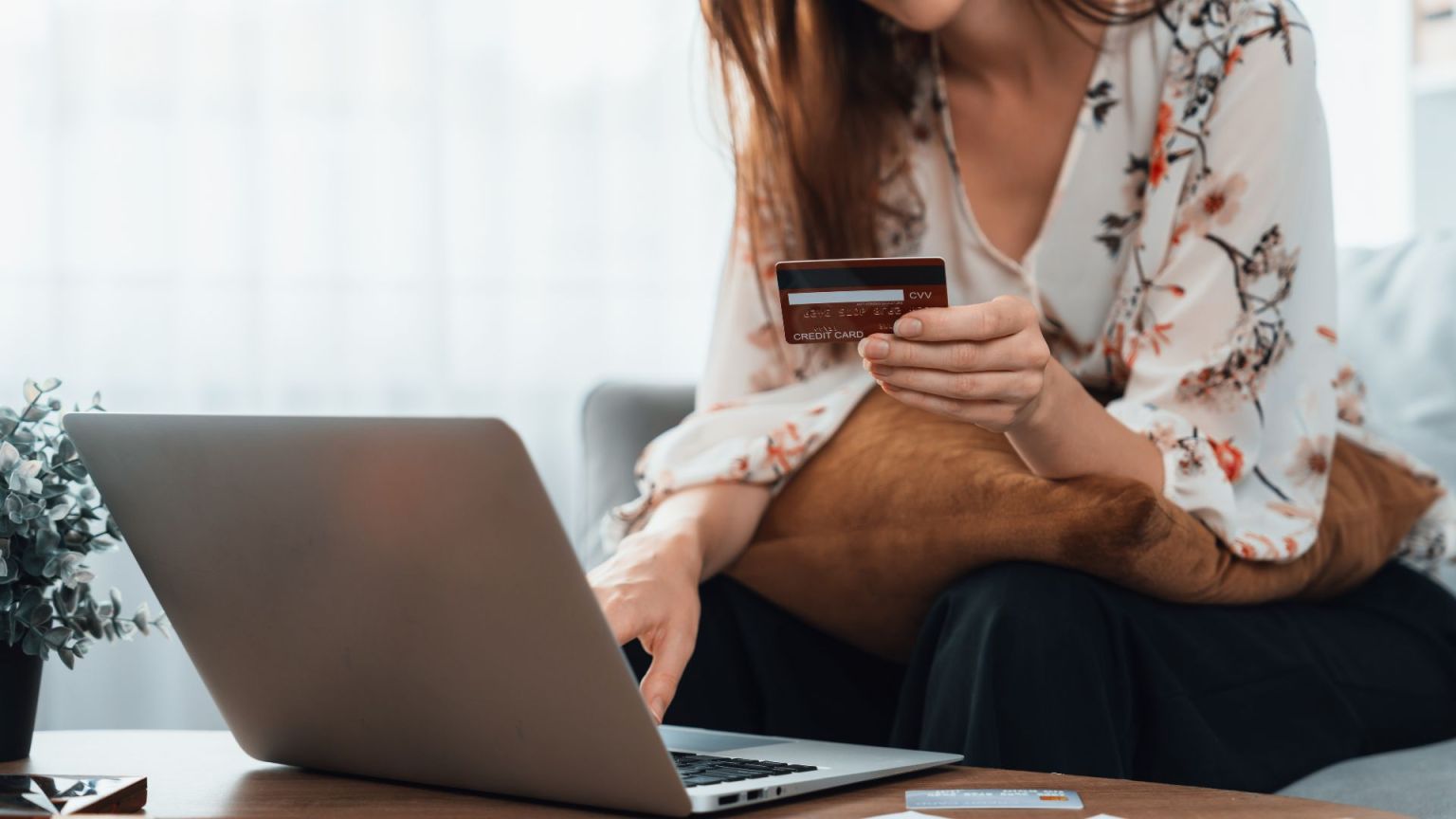 Comprar pela internet: 7 dicas para fazer compras com segurança