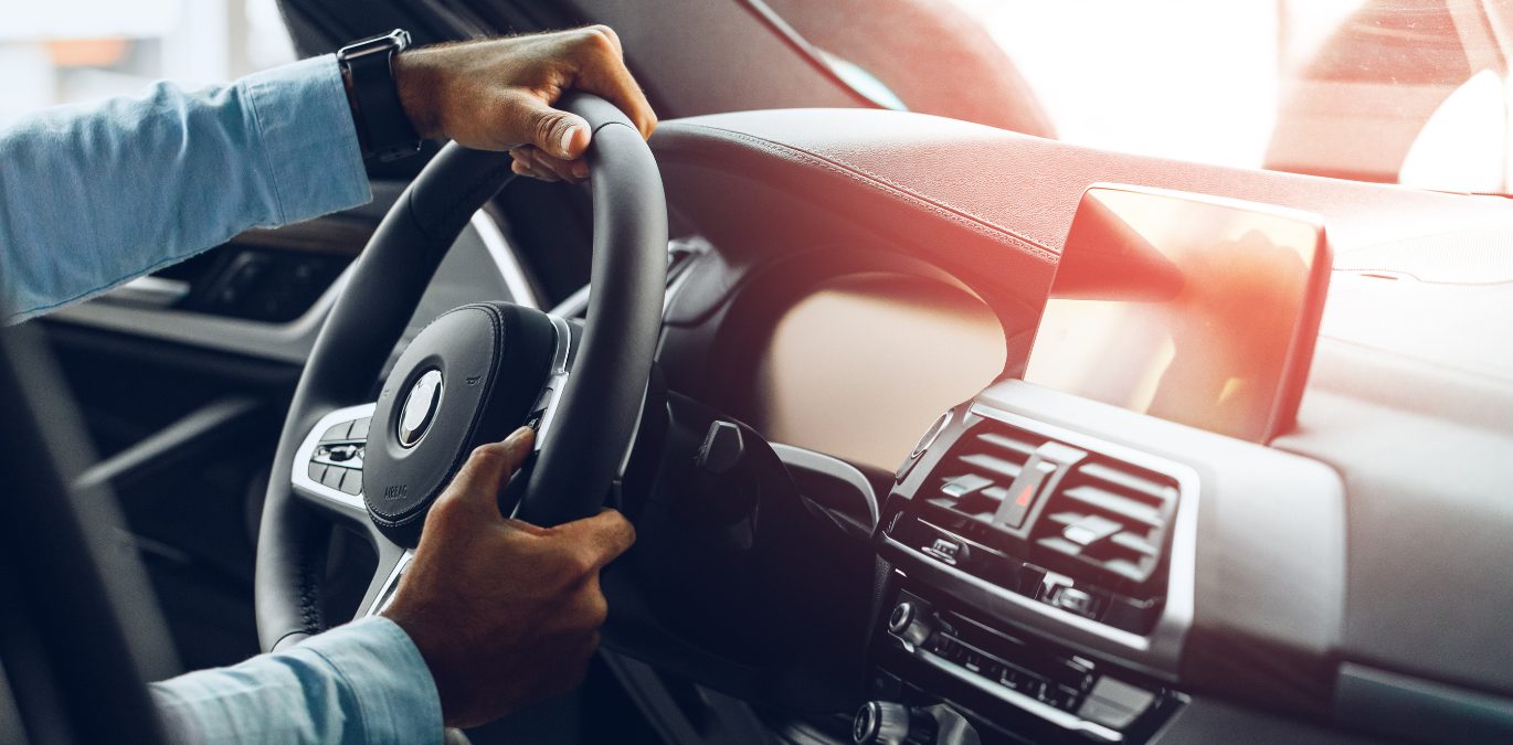 Entenda o que é auto hold e por que ele ajuda a proteger sua direção